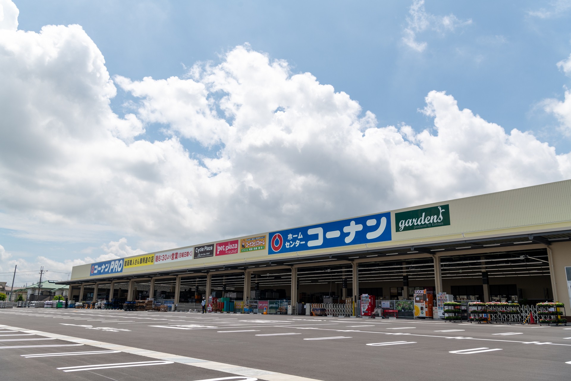 コーナン西大和店の施設・店舗情報（奈良県北葛城郡）｜催事スペース【スペースラボ】